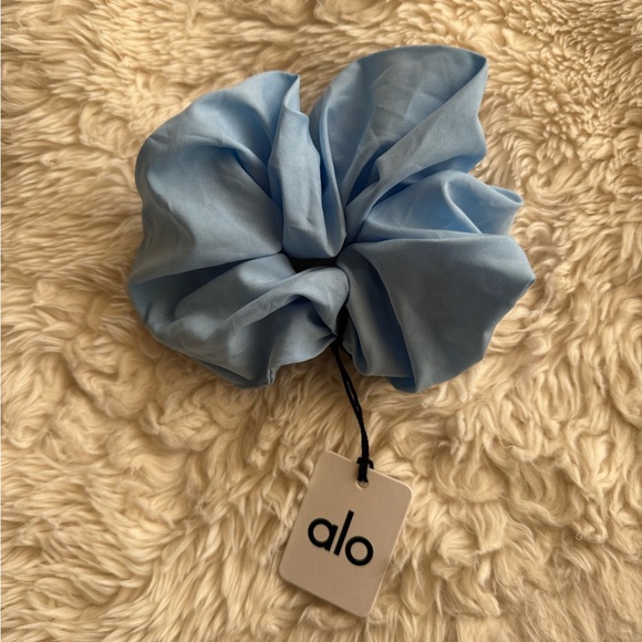 ALO Yoga | Accessories | Alo Yoga Blue Skies Scrunchie | Poshmark